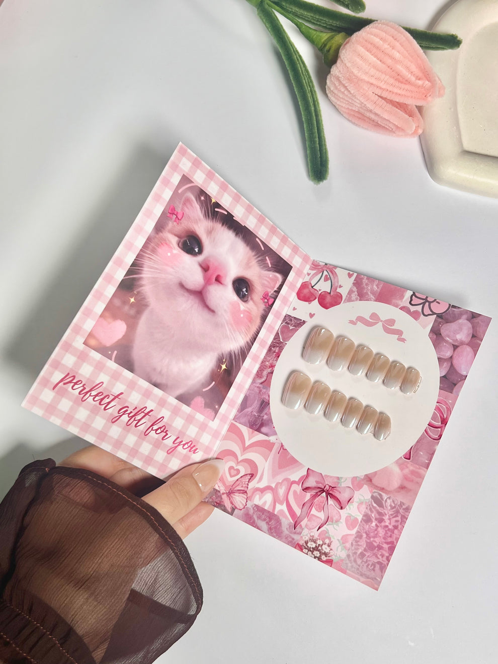Minimal chrome gradient nail set - cute gift card packaging ...